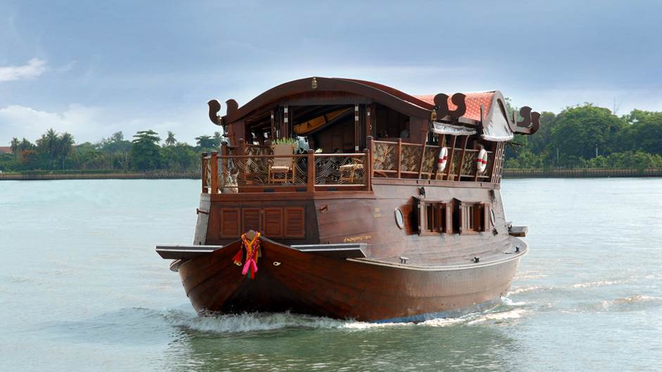 Chao Phraya River Cruise Bangkok | Anantara Cruises Bangkok Thailand